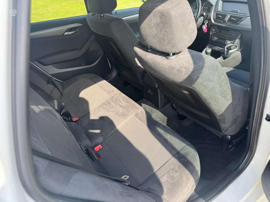 Balts BMW X1 2011 Utena, ar dzinēja tilpumu 2.00 L un nobraukumu 240 tūkst. km par 5990 €, foto 15 vietnē AUTOMOTO.COM.LV