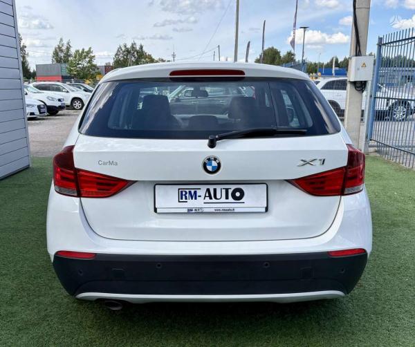 White BMW X1 2011 in Panevezys, with an engine capacity of 2.00 L and mileage of 201 thousand km for 5950 €, photo 7 on AUTOMOTO.COM.LV