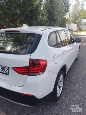 White BMW X1 2011 in Sakiai, with an engine capacity of 2.00 L and mileage of 265 thousand km for 5850 €, photo 4 on AUTOMOTO.COM.LV