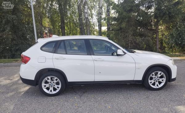 White BMW X1 2011 in Sakiai, with an engine capacity of 2.00 L and mileage of 265 thousand km for 5850 €, photo 7 on AUTOMOTO.COM.LV