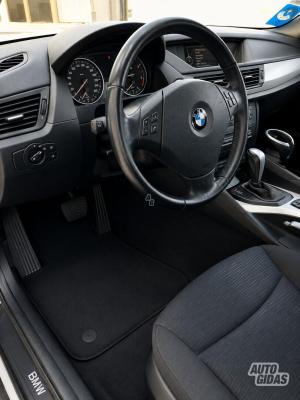 White BMW X1 2011 in Sakiai, with an engine capacity of 2.00 L and mileage of 265 thousand km for 5850 €, photo 8 on AUTOMOTO.COM.LV