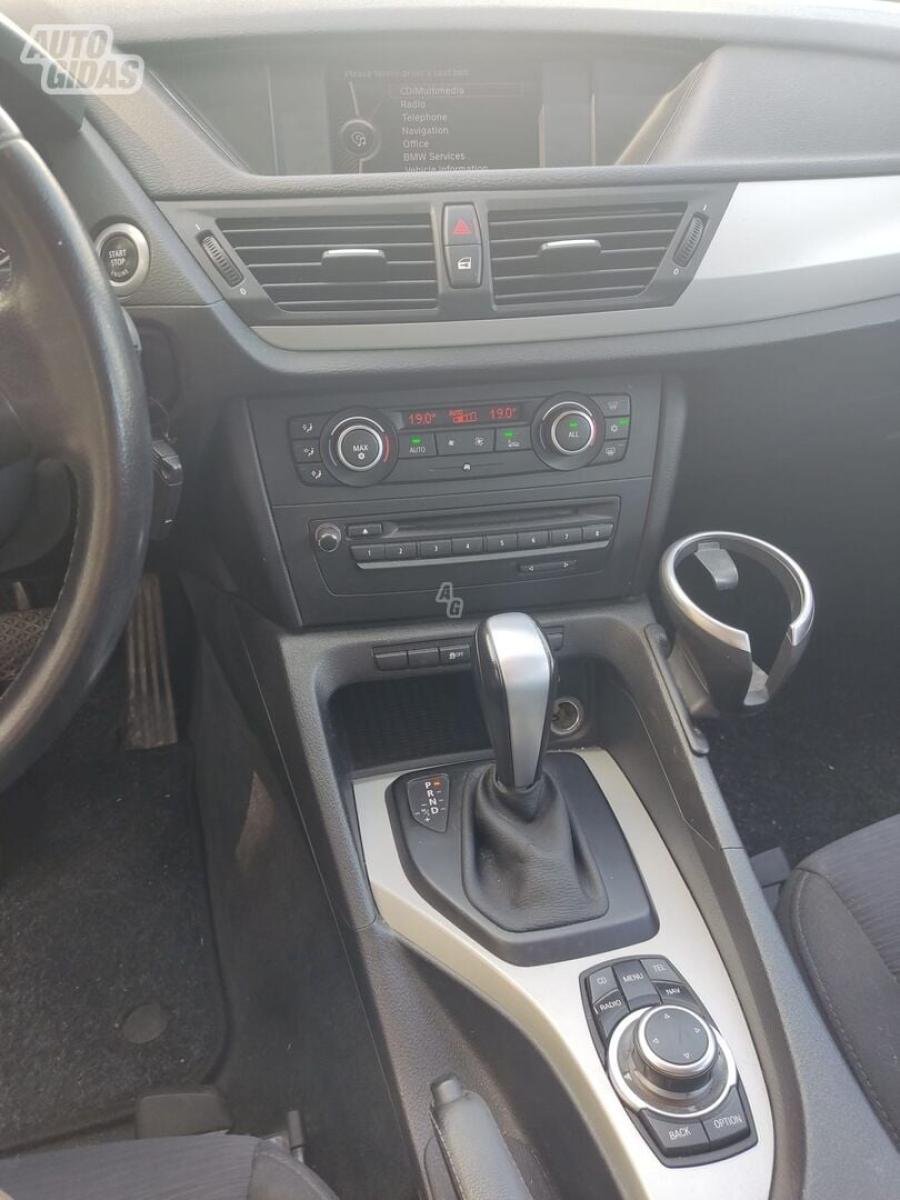 White BMW X1 2011 in Sakiai, with an engine capacity of 2.00 L and mileage of 265 thousand km for 5850 €, photo 9 on AUTOMOTO.COM.LV