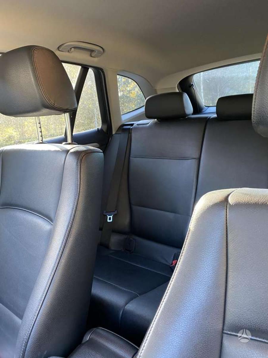 White BMW X1 2011 in Vilnius, with an engine capacity of 2.00 L and mileage of 225 thousand km for 6500 €, photo 8 on AUTOMOTO.COM.LV