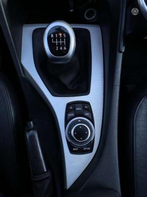White BMW X1 2011 in Vilnius, with an engine capacity of 2.00 L and mileage of 225 thousand km for 6500 €, photo 11 on AUTOMOTO.COM.LV