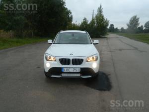 Белый БМВ Х1 2011 в Огре, объемом двигателя 2.00 л и пробегом 133 тыс. км за 8799 €, фото  на AUTOMOTO.COM.LV
