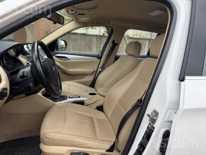 Balts BMW X1 2011 Ogre, ar dzinēja tilpumu 2.00 L un nobraukumu 133 tūkst. km par 8699 €, foto 21 vietnē AUTOMOTO.COM.LV