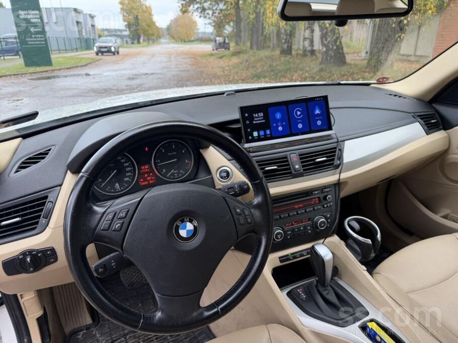 Balts BMW X1 2011 Ogre, ar dzinēja tilpumu 2.00 L un nobraukumu 133 tūkst. km par 8699 €, foto 27 vietnē AUTOMOTO.COM.LV