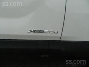 Balts BMW X1 2011 Ogre, ar dzinēja tilpumu 2.00 L un nobraukumu 133 tūkst. km par 8699 €, foto 33 vietnē AUTOMOTO.COM.LV