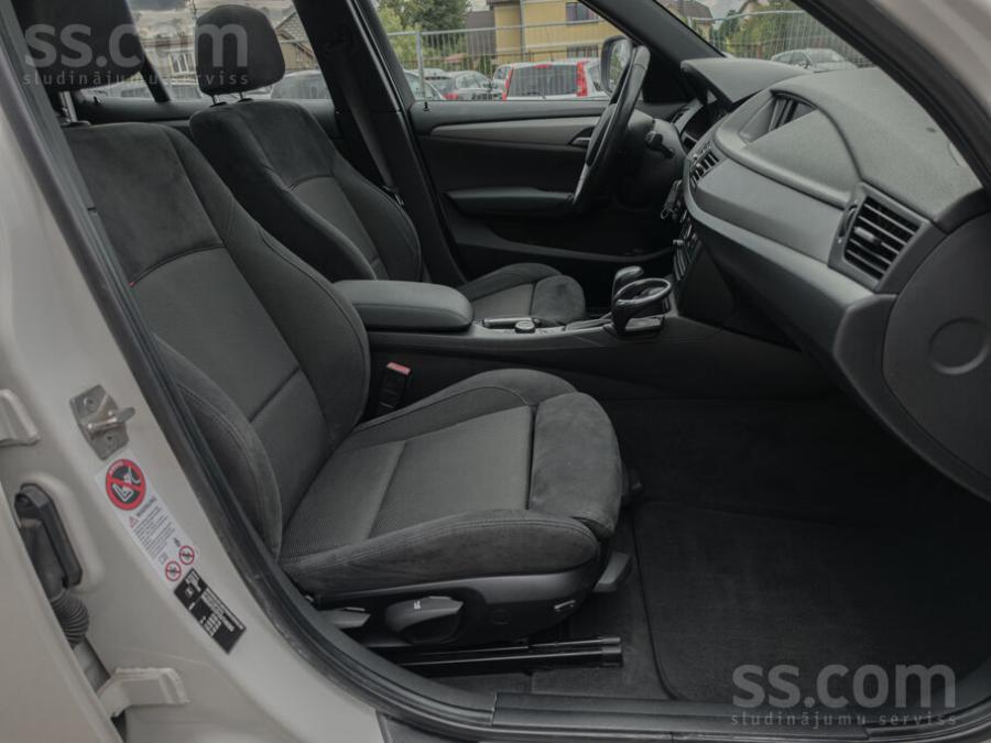 Balts BMW X1 2011 Liepāja, ar dzinēja tilpumu 2.00 L un nobraukumu 292 tūkst. km par 7600 €, foto 17 vietnē AUTOMOTO.COM.LV