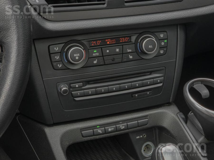 Balts BMW X1 2011 Liepāja, ar dzinēja tilpumu 2.00 L un nobraukumu 292 tūkst. km par 7600 €, foto 24 vietnē AUTOMOTO.COM.LV