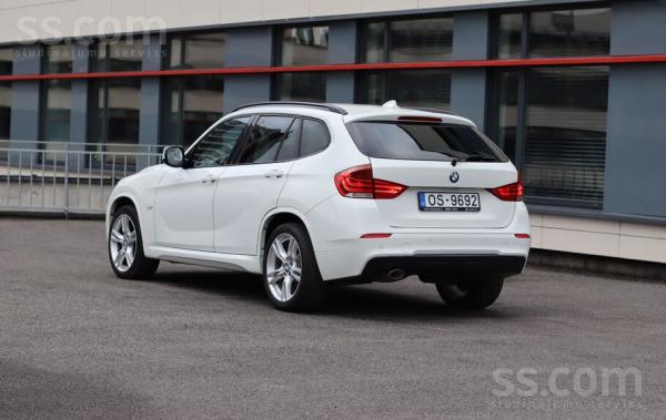 Balts BMW X1 2011 Rīga, ar dzinēja tilpumu 2.00 L un nobraukumu 241 tūkst. km par 7980 €, foto 5 vietnē AUTOMOTO.COM.LV