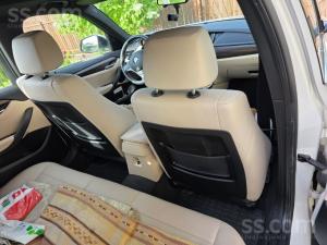 White BMW X1 2012 in Riga, with an engine capacity of 2.00 L and mileage of 126 thousand km for 9150 €, photo 14 on AUTOMOTO.COM.LV