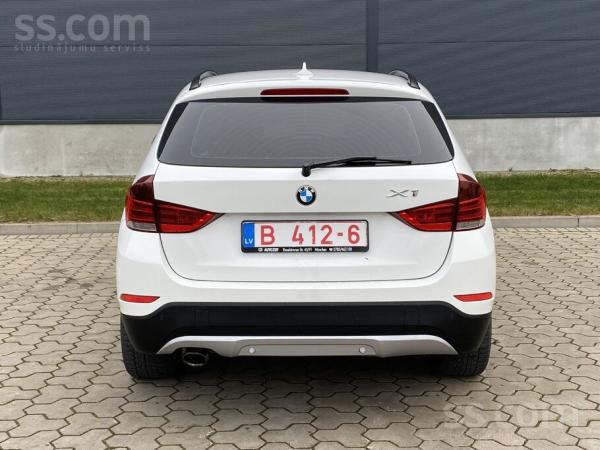 White BMW X1 2012 in Riga, with an engine capacity of 2.00 L and mileage of 0 thousand km for 8490 €, photo 7 on AUTOMOTO.COM.LV