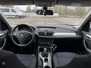 White BMW X1 2012 in Panevezys, with an engine capacity of 2.00 L and mileage of 258 thousand km for 5100 €, photo 5 on AUTOMOTO.COM.LV