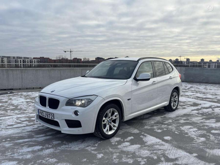 White BMW X1 2012 in Vilnius, with an engine capacity of 2.00 L and mileage of 164 thousand km for 6500 €, photo 1 on AUTOMOTO.COM.LV