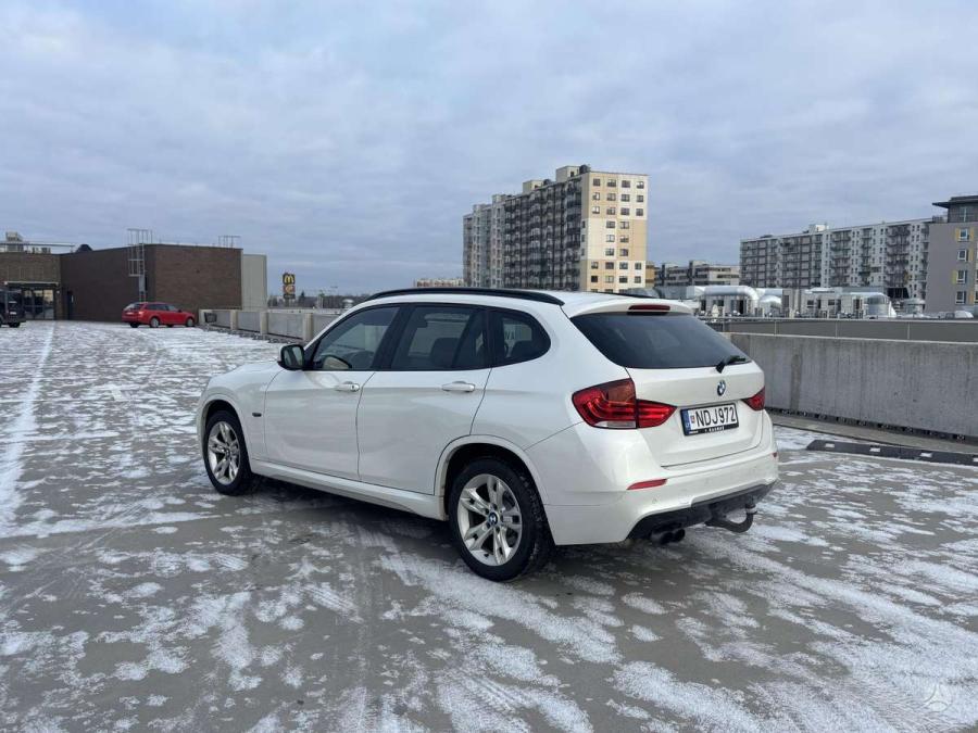 White BMW X1 2012 in Vilnius, with an engine capacity of 2.00 L and mileage of 164 thousand km for 6500 €, photo 3 on AUTOMOTO.COM.LV