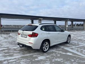 White BMW X1 2012 in Vilnius, with an engine capacity of 2.00 L and mileage of 164 thousand km for 6500 €, photo 5 on AUTOMOTO.COM.LV
