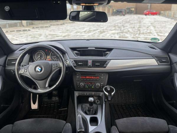 White BMW X1 2012 in Vilnius, with an engine capacity of 2.00 L and mileage of 164 thousand km for 6500 €, photo 10 on AUTOMOTO.COM.LV