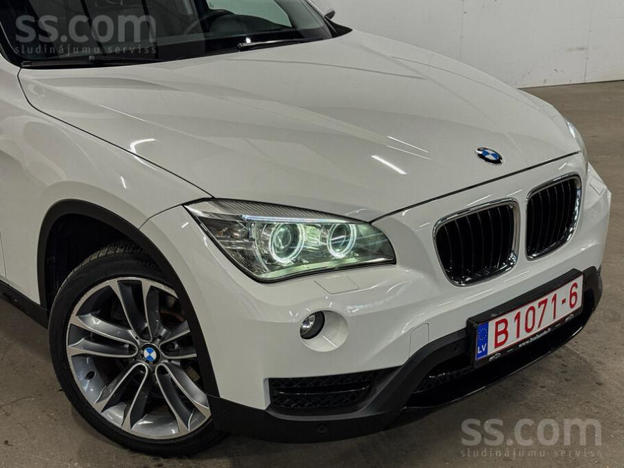 White BMW X1 2012 in Jurmala, with an engine capacity of 2.00 L and mileage of 195 thousand km for 8995 €, photo 5 on AUTOMOTO.COM.LV