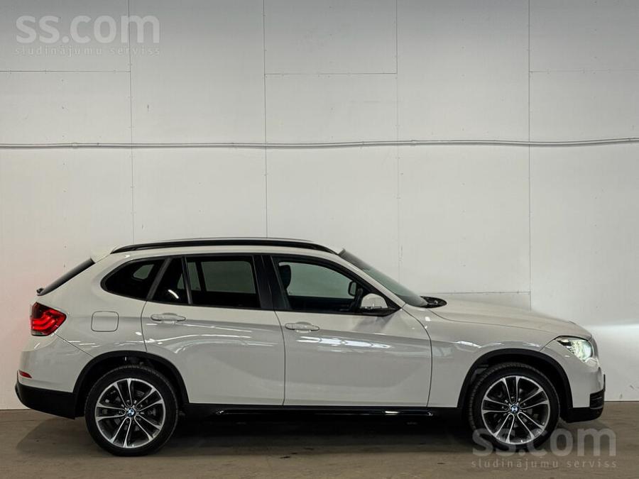 White BMW X1 2012 in Jurmala, with an engine capacity of 2.00 L and mileage of 195 thousand km for 8995 €, photo 11 on AUTOMOTO.COM.LV