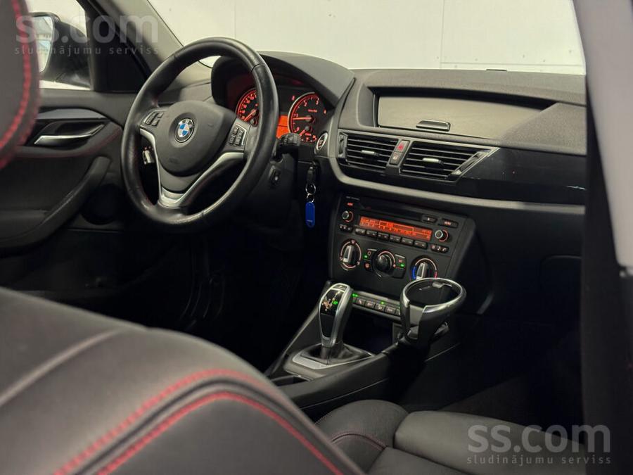 White BMW X1 2012 in Jurmala, with an engine capacity of 2.00 L and mileage of 195 thousand km for 8995 €, photo 21 on AUTOMOTO.COM.LV