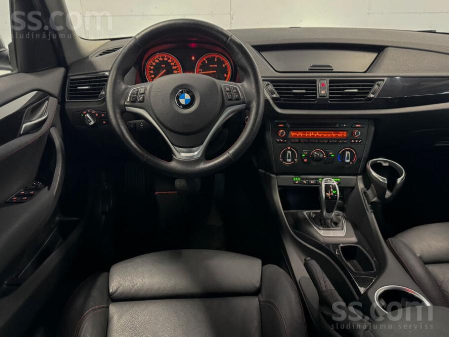 White BMW X1 2012 in Jurmala, with an engine capacity of 2.00 L and mileage of 195 thousand km for 8995 €, photo 25 on AUTOMOTO.COM.LV