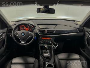 White BMW X1 2012 in Jurmala, with an engine capacity of 2.00 L and mileage of 195 thousand km for 8995 €, photo 26 on AUTOMOTO.COM.LV