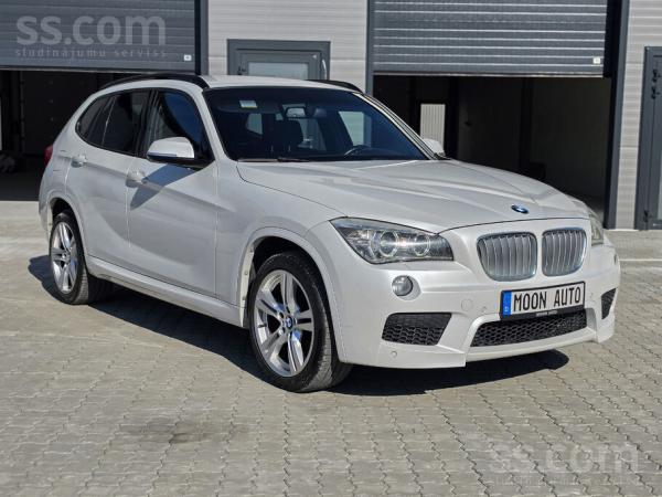 White BMW X1 2012 in Liepaja, with an engine capacity of 2.00 L and mileage of 225 thousand km for 8495 €, photo 4 on AUTOMOTO.COM.LV