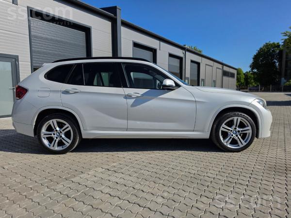 White BMW X1 2012 in Liepaja, with an engine capacity of 2.00 L and mileage of 225 thousand km for 8495 €, photo 5 on AUTOMOTO.COM.LV