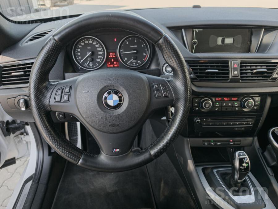 Balts BMW X1 2012 Liepāja, ar dzinēja tilpumu 2.00 L un nobraukumu 225 tūkst. km par 8495 €, foto 21 vietnē AUTOMOTO.COM.LV