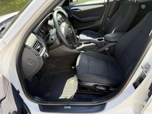 Balts BMW X1 2012 Marijampole, ar dzinēja tilpumu 2.00 L un nobraukumu 150 tūkst. km par 5900 €, foto 13 vietnē AUTOMOTO.COM.LV
