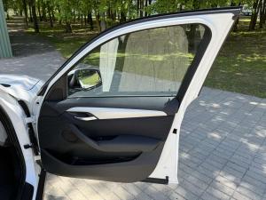 Balts BMW X1 2012 Marijampole, ar dzinēja tilpumu 2.00 L un nobraukumu 150 tūkst. km par 5900 €, foto 20 vietnē AUTOMOTO.COM.LV
