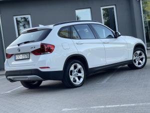 White BMW X1 2012 in Riga, with an engine capacity of 2.00 L and mileage of 245 thousand km for 5900 €, photo 3 on AUTOMOTO.COM.LV