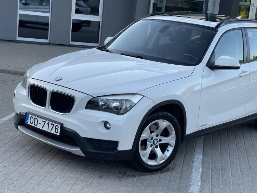 White BMW X1 2012 in Riga, with an engine capacity of 2.00 L and mileage of 245 thousand km for 5900 €, photo 5 on AUTOMOTO.COM.LV