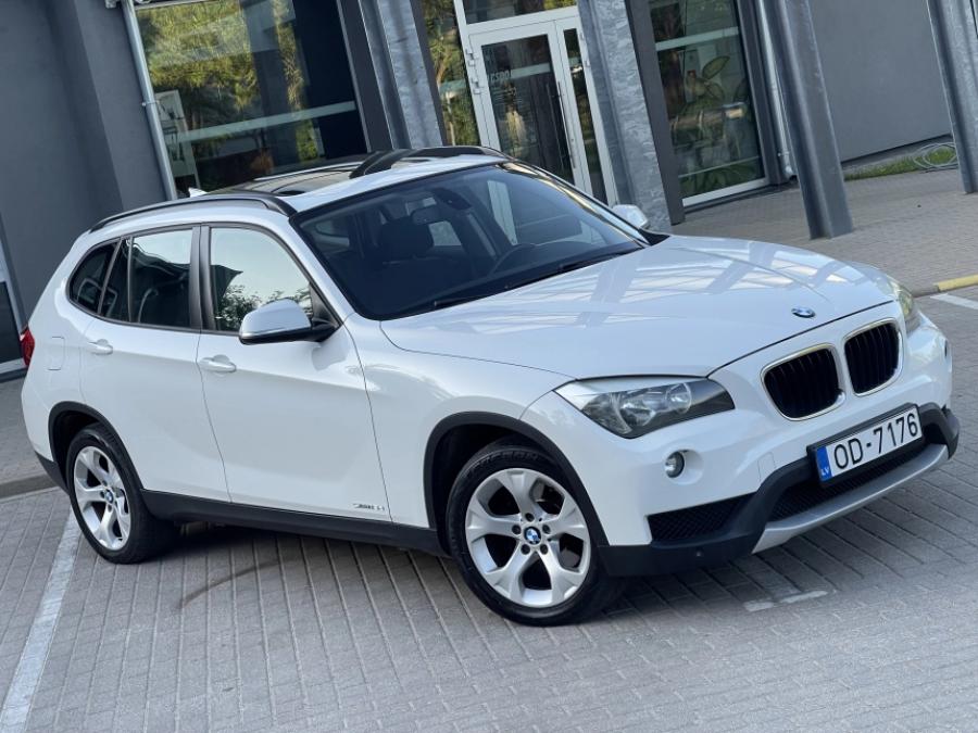 White BMW X1 2012 in Riga, with an engine capacity of 2.00 L and mileage of 245 thousand km for 5900 €, photo 12 on AUTOMOTO.COM.LV