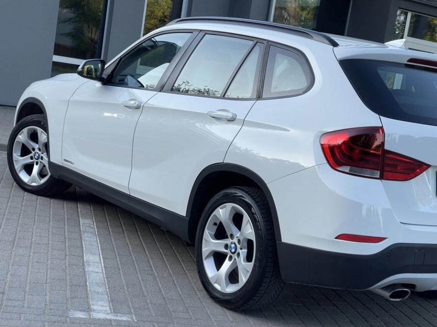 White BMW X1 2012 in Riga, with an engine capacity of 2.00 L and mileage of 245 thousand km for 5900 €, photo 17 on AUTOMOTO.COM.LV