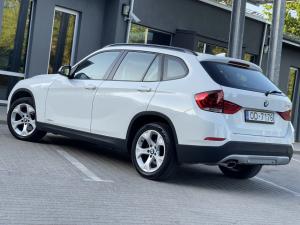 White BMW X1 2012 in Riga, with an engine capacity of 2.00 L and mileage of 245 thousand km for 5900 €, photo 18 on AUTOMOTO.COM.LV
