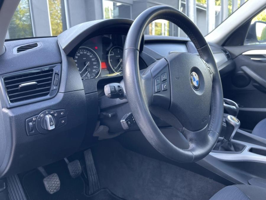 White BMW X1 2012 in Riga, with an engine capacity of 2.00 L and mileage of 245 thousand km for 5900 €, photo 21 on AUTOMOTO.COM.LV