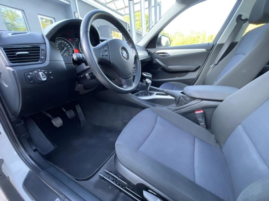 White BMW X1 2012 in Riga, with an engine capacity of 2.00 L and mileage of 245 thousand km for 5900 €, photo 22 on AUTOMOTO.COM.LV