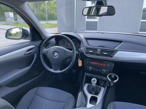 White BMW X1 2012 in Riga, with an engine capacity of 2.00 L and mileage of 245 thousand km for 5900 €, photo 26 on AUTOMOTO.COM.LV
