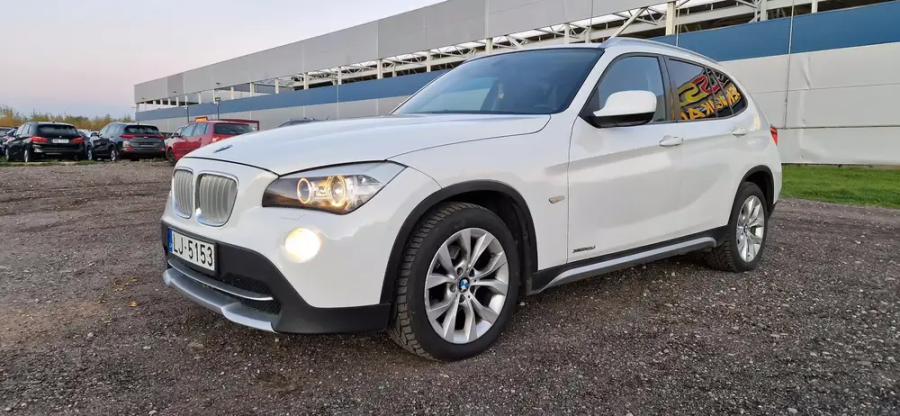 Balts BMW X1 2012 Daugavpils, ar dzinēja tilpumu 2.00 L un nobraukumu 300 tūkst. km par 7550 €, foto 1 vietnē AUTOMOTO.COM.LV