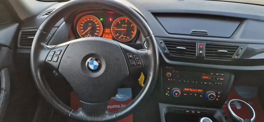 Balts BMW X1 2012 Daugavpils, ar dzinēja tilpumu 2.00 L un nobraukumu 300 tūkst. km par 7550 €, foto 11 vietnē AUTOMOTO.COM.LV