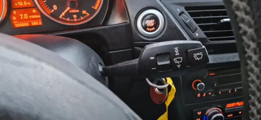 Balts BMW X1 2012 Daugavpils, ar dzinēja tilpumu 2.00 L un nobraukumu 300 tūkst. km par 7550 €, foto 15 vietnē AUTOMOTO.COM.LV