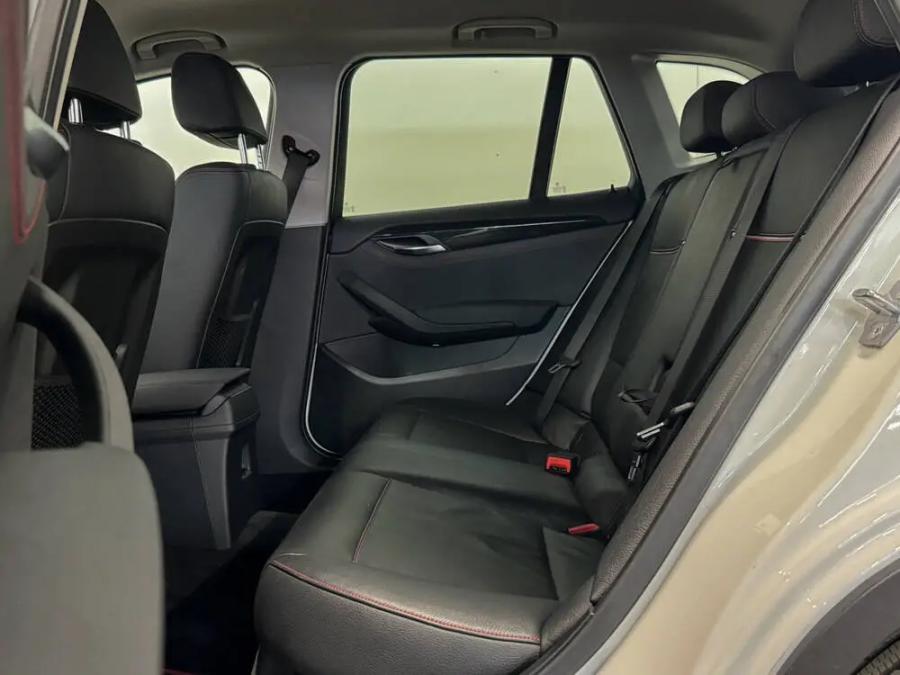 White BMW X1 2012 in Jurmala, with an engine capacity of 2.00 L and mileage of 195 thousand km for 8995 €, photo 25 on AUTOMOTO.COM.LV