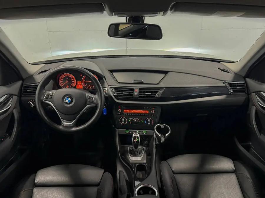 White BMW X1 2012 in Jurmala, with an engine capacity of 2.00 L and mileage of 195 thousand km for 8995 €, photo 28 on AUTOMOTO.COM.LV