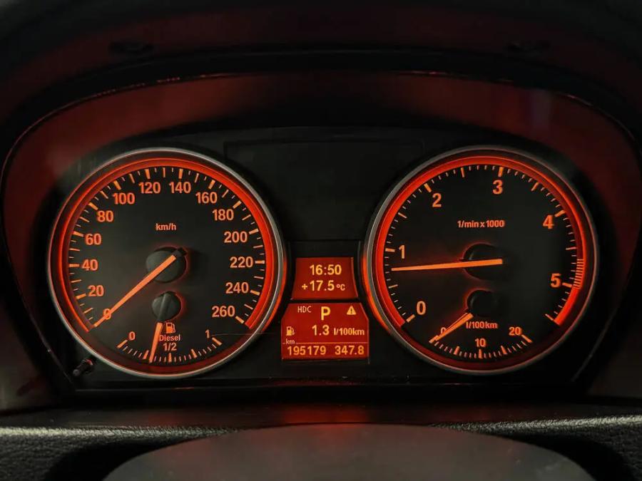 White BMW X1 2012 in Jurmala, with an engine capacity of 2.00 L and mileage of 195 thousand km for 8995 €, photo 36 on AUTOMOTO.COM.LV