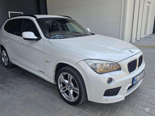 White BMW X1 2012 in Vilnius, with an engine capacity of 2.00 L and mileage of 292 thousand km for 8550 €, photo 3 on AUTOMOTO.COM.LV
