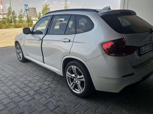 White BMW X1 2012 in Vilnius, with an engine capacity of 2.00 L and mileage of 292 thousand km for 8550 €, photo 7 on AUTOMOTO.COM.LV