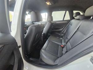 White BMW X1 2012 in Vilnius, with an engine capacity of 2.00 L and mileage of 292 thousand km for 8550 €, photo 15 on AUTOMOTO.COM.LV