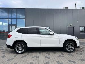 Balts BMW X1 2012 Šauļi, ar dzinēja tilpumu 2.00 L un nobraukumu 204 tūkst. km par 6200 €, foto 4 vietnē AUTOMOTO.COM.LV